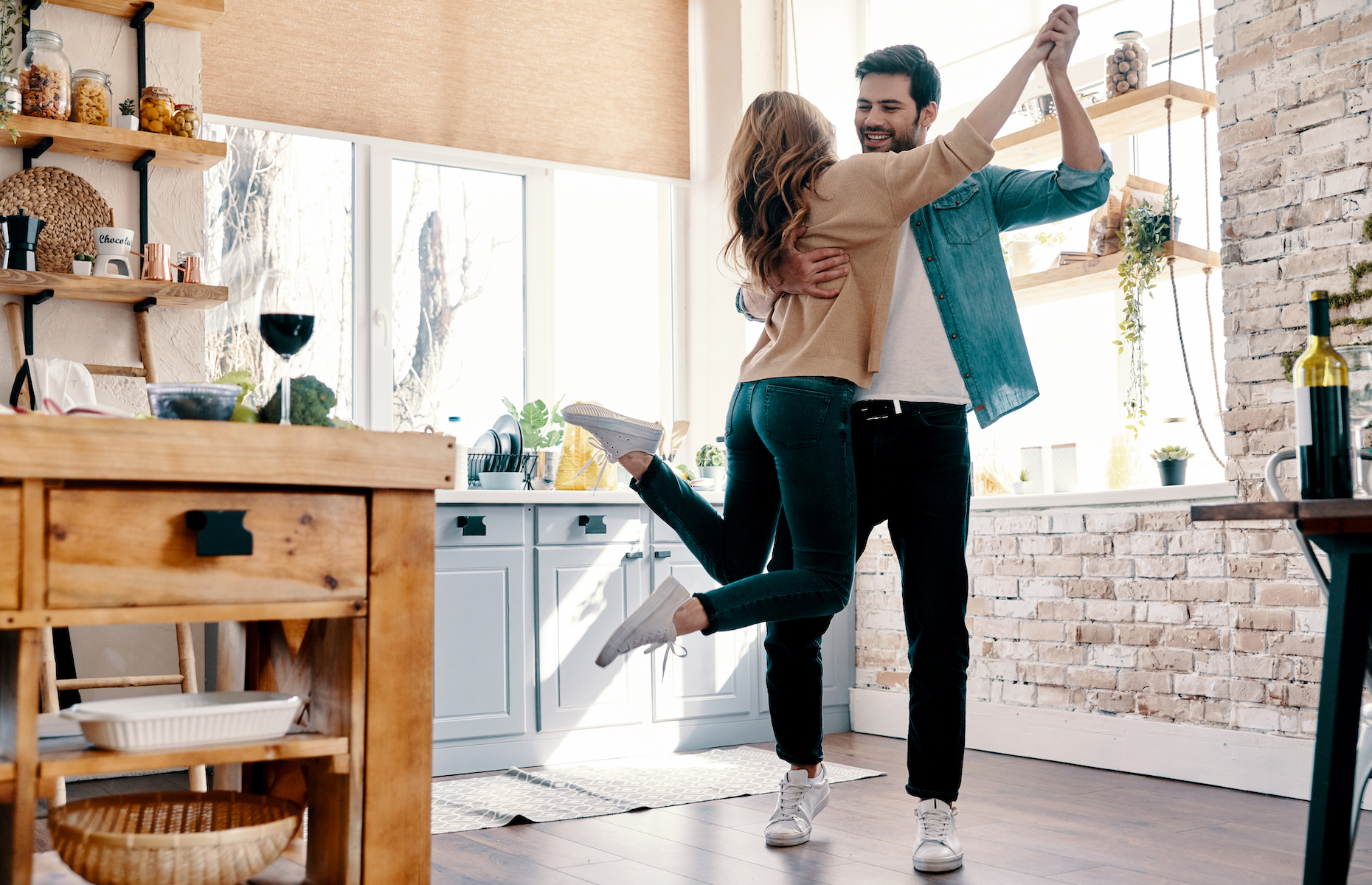 20 ideas for a romantic evening in the comfort of your own home