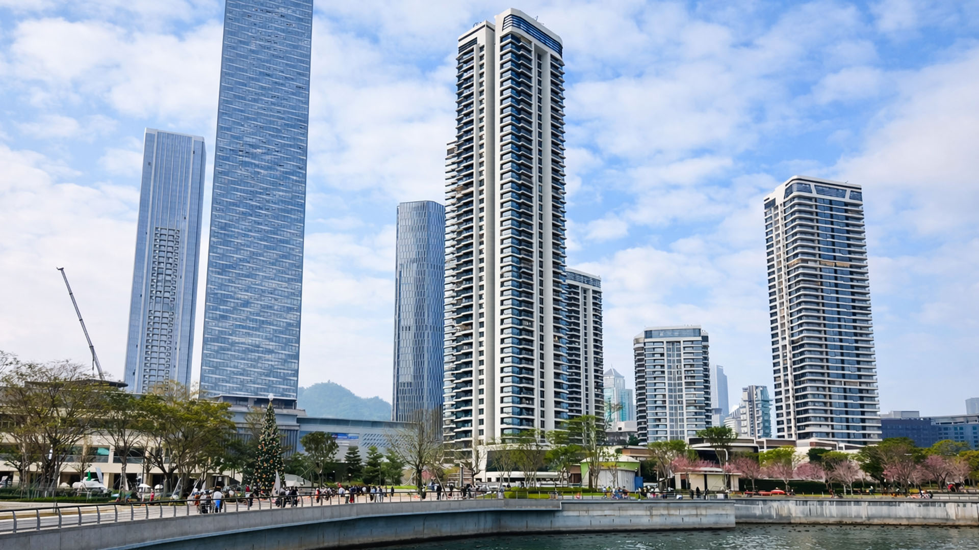 China’s towers and floating mall landscape