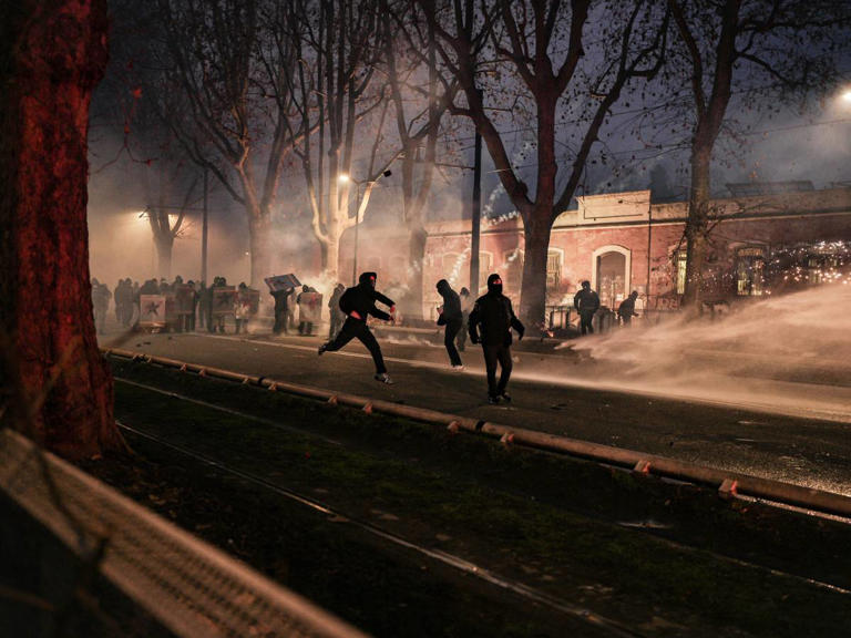 In Italia la polizia ha le mani legate. Ma negli altri paesi non ...
