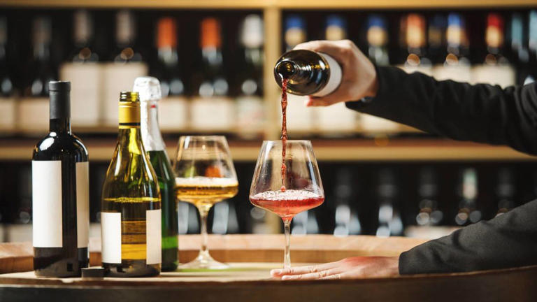 Hall of Fame NFL coach Dick Vermeil closes winery tasting room