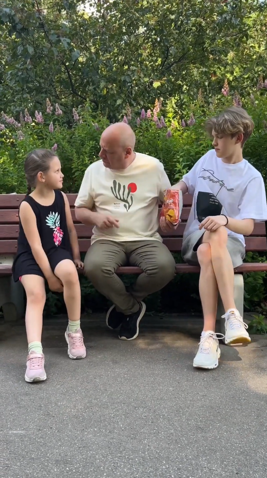 Clever kids show off their smarts – funny reactions