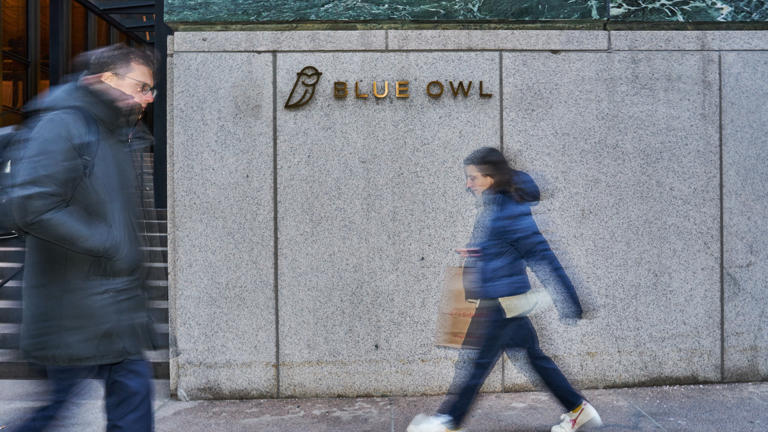 Blue Owl private credit fund raises $20.7M in share sale