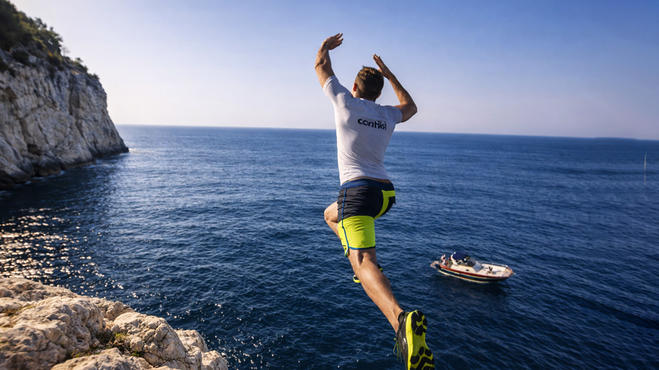 Epic cliff jumping adventure in Italy