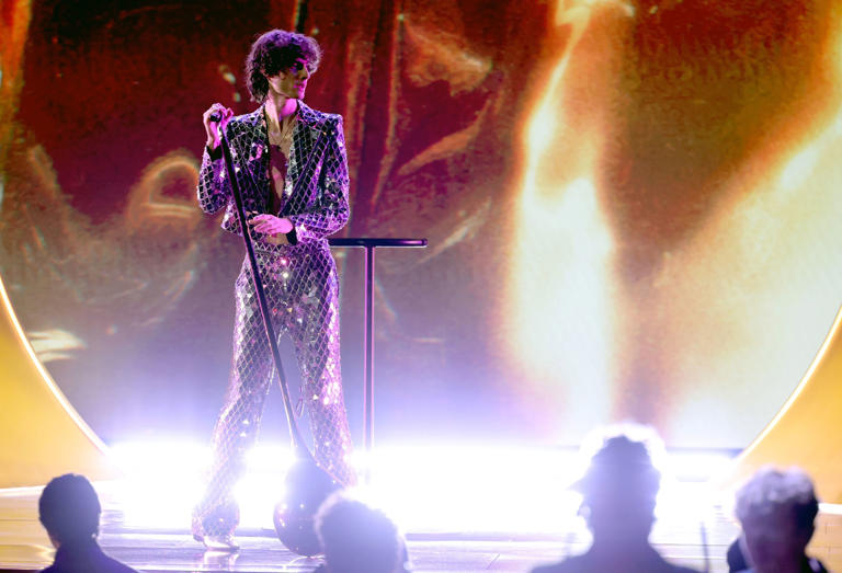 Watch Sombr performs “12 to 12” at 2026 Grammys