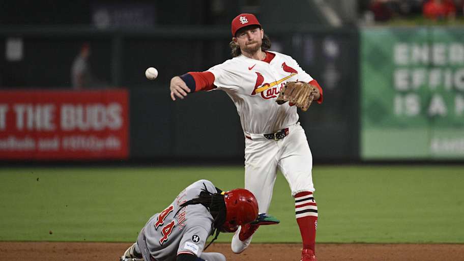 How Giants' one-year deal with Luis Arráez shakes up infield market