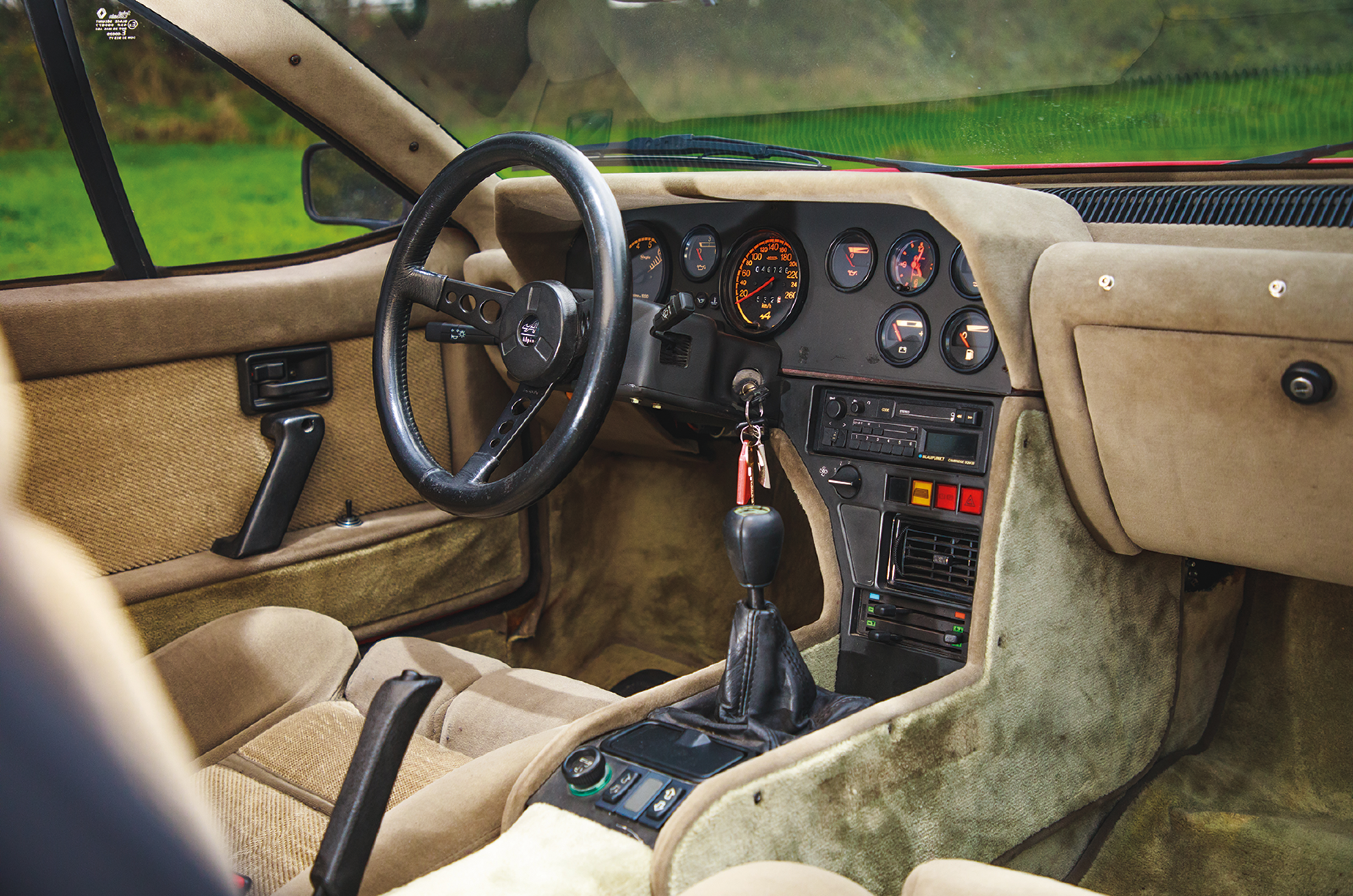 10 sporty glassfibre classic cars