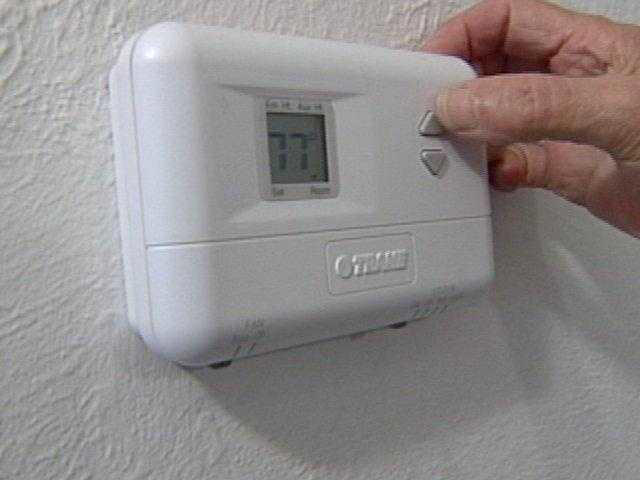 Officials, power companies urge Florida residents to conserve electricity