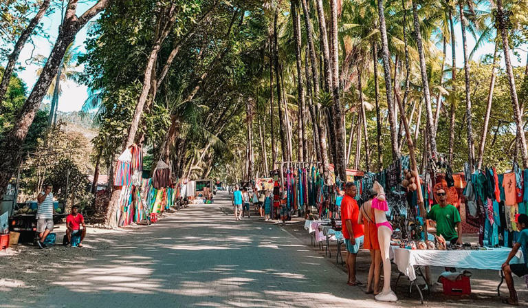 What people think Costa Rica is like vs. what it’s actually like