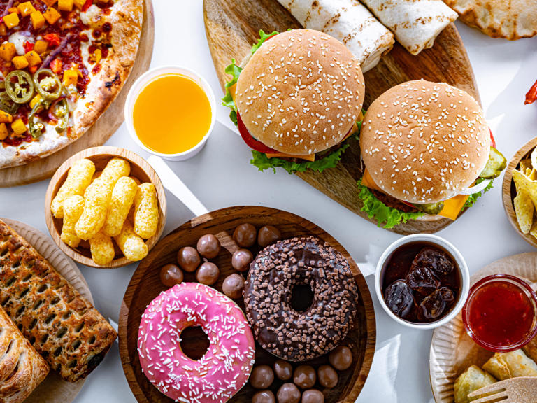 America's K-shaped economy has turned restaurant winners and losers ...