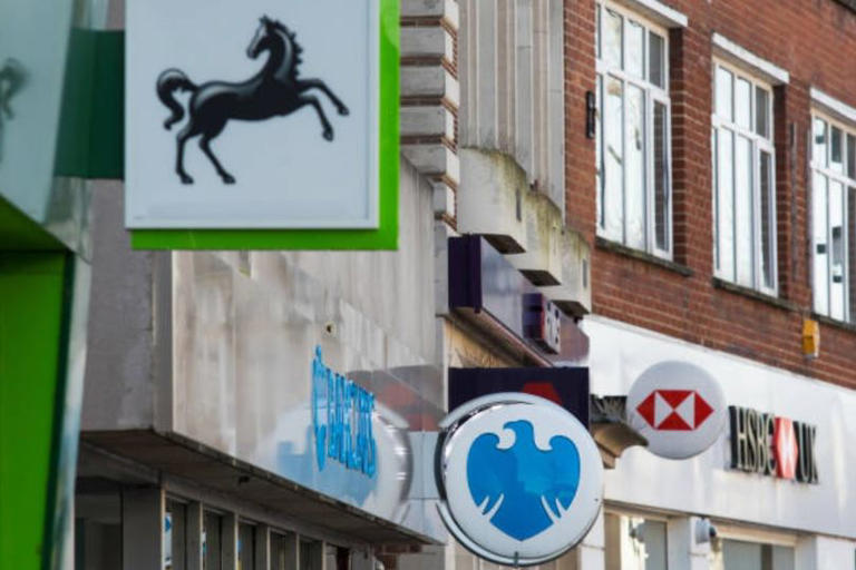 Anyone who's with a Big Five bank urged to consider closing their account