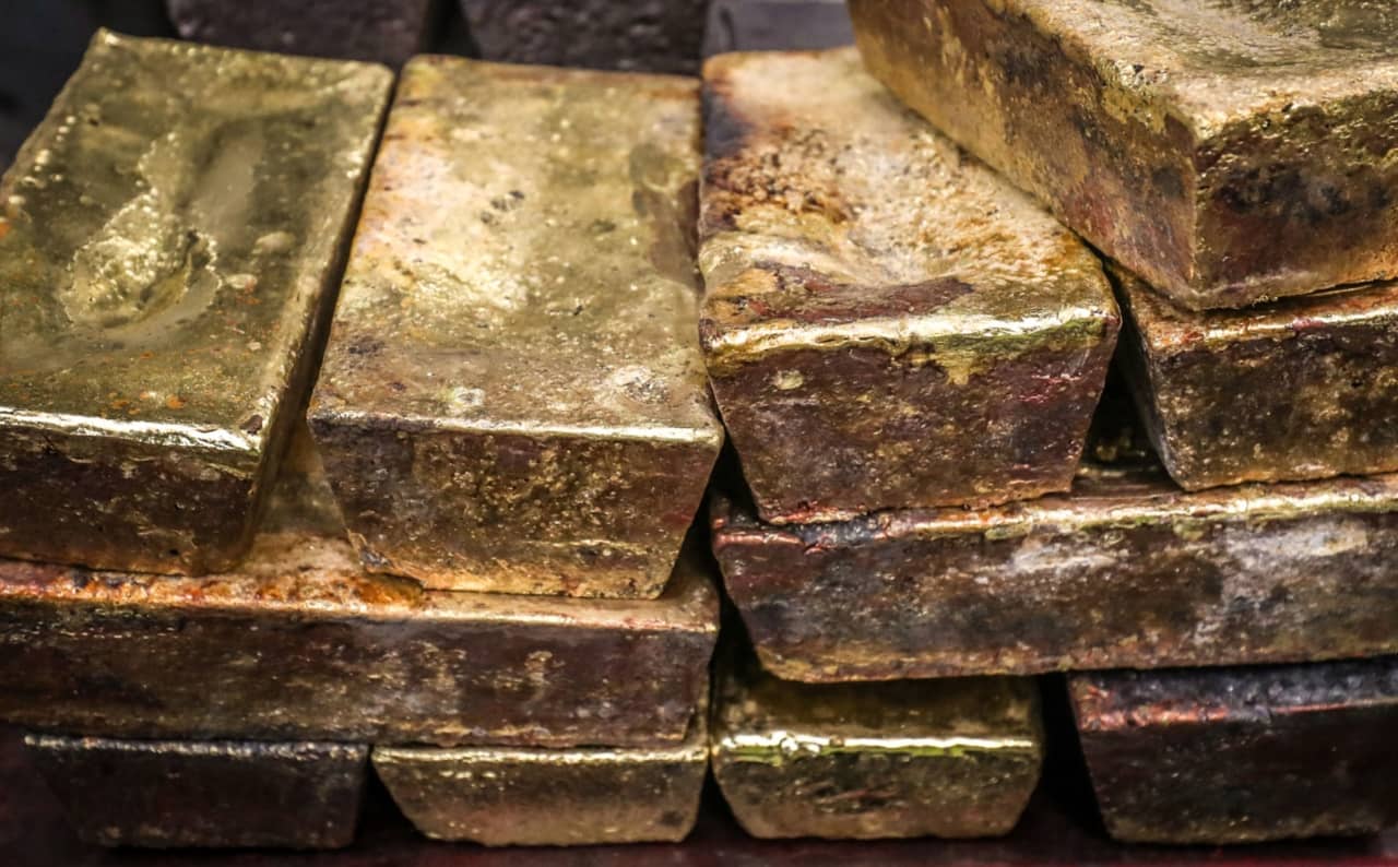 Gold, silver selloff continues. Why Trump’s Warsh Fed pick is bashing ...