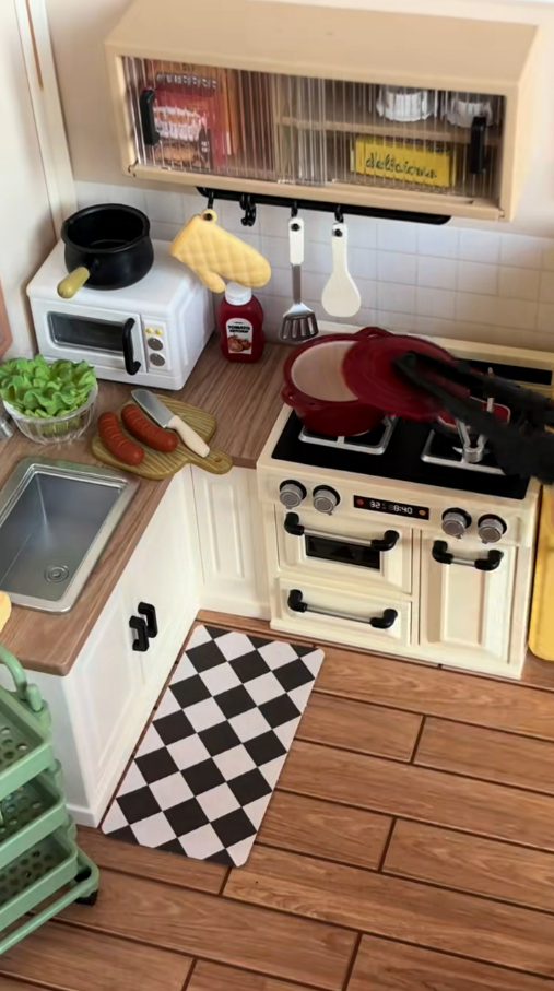 Kendin Yap miniature dollhouse furniture with hobby style