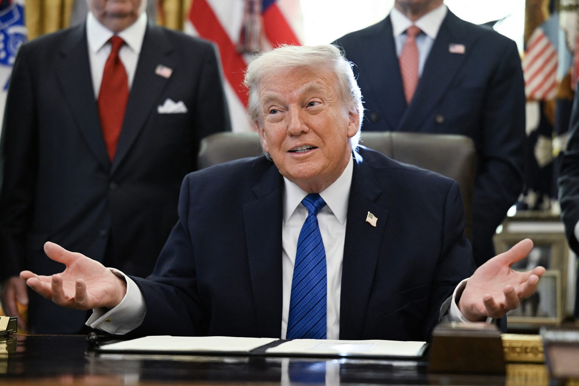 Anger grows as Americans lose confidence in Trump