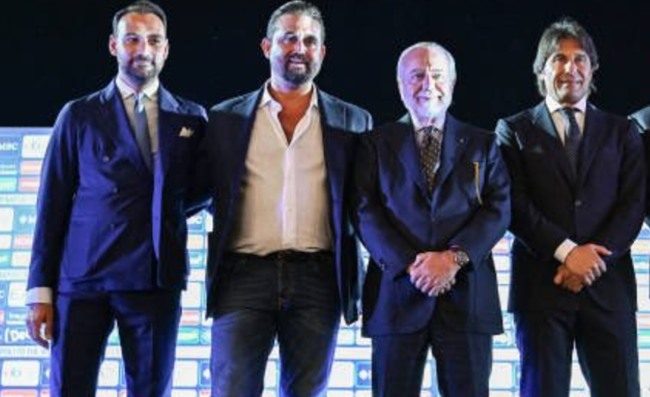 Riunione tra Manna, Conte e staff medico. Decisione sul terzino destro