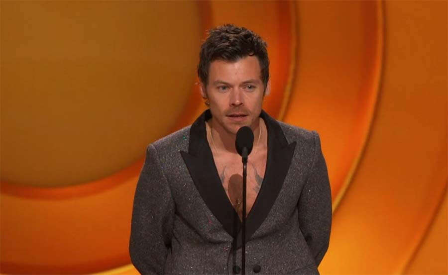 Harry Styles makes understated fashion statement in Dior at the Grammys ...