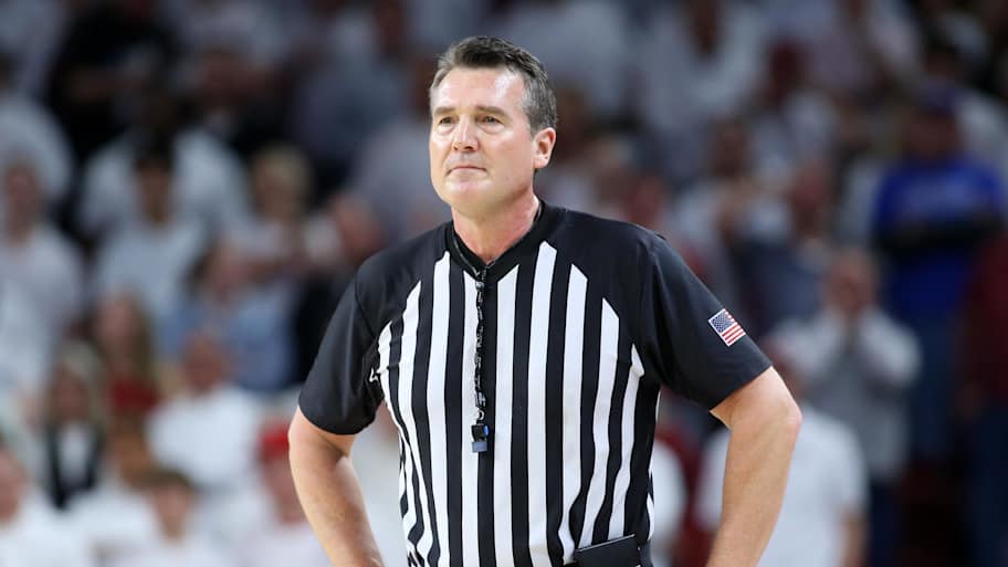 Tracking Doug Shows’ 30-year history with Kentucky basketball
