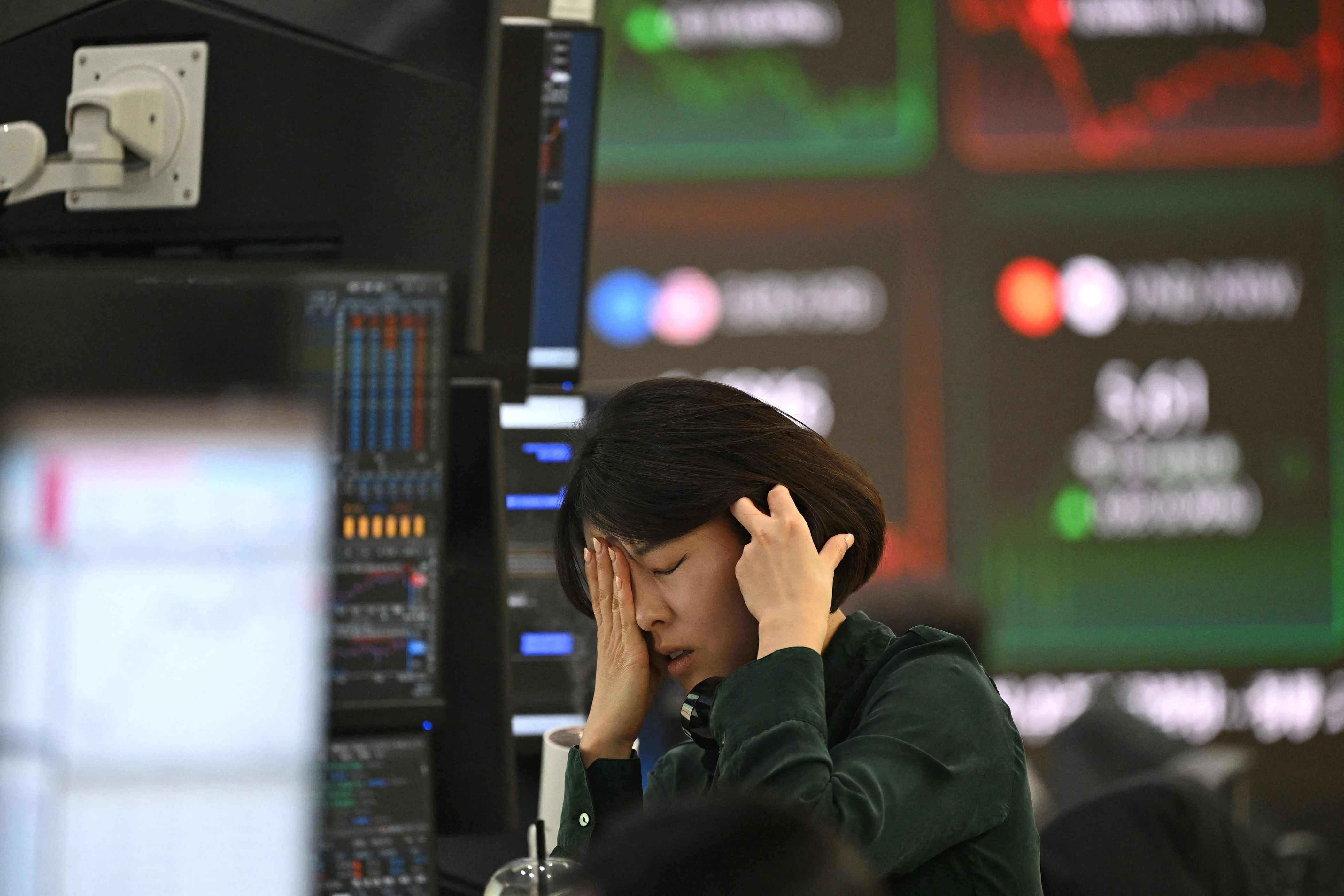 Global stocks slump as oil and gold tumble on easing Iran tension and ...