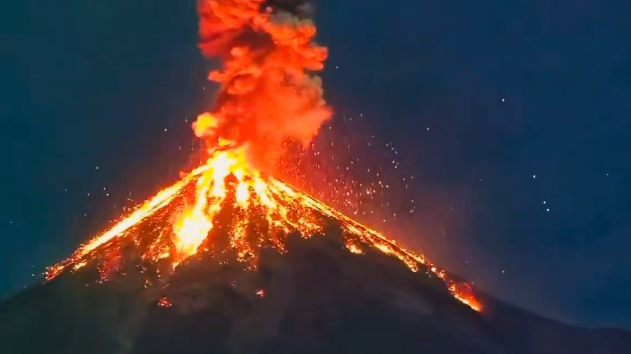 Watch: South American volcano eruption sends ash up to 15,000 feet in ...