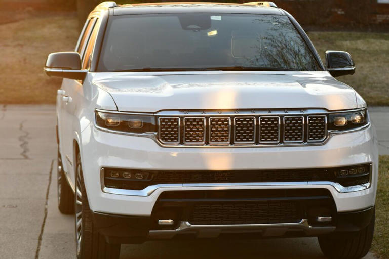 Some Ford SUV windshields might fly off, and it’s not their only recall ...