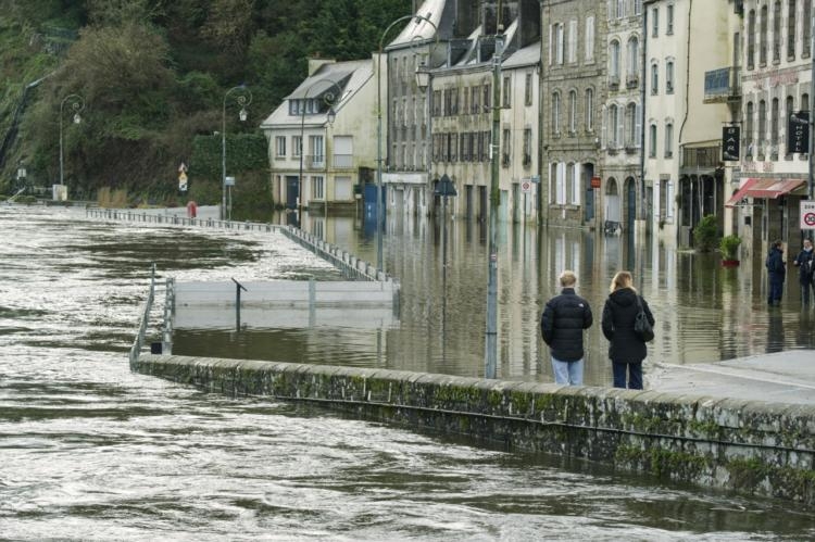 Carte. L’équivalent de deux mois de pluie en quelques jours : découvrez ...