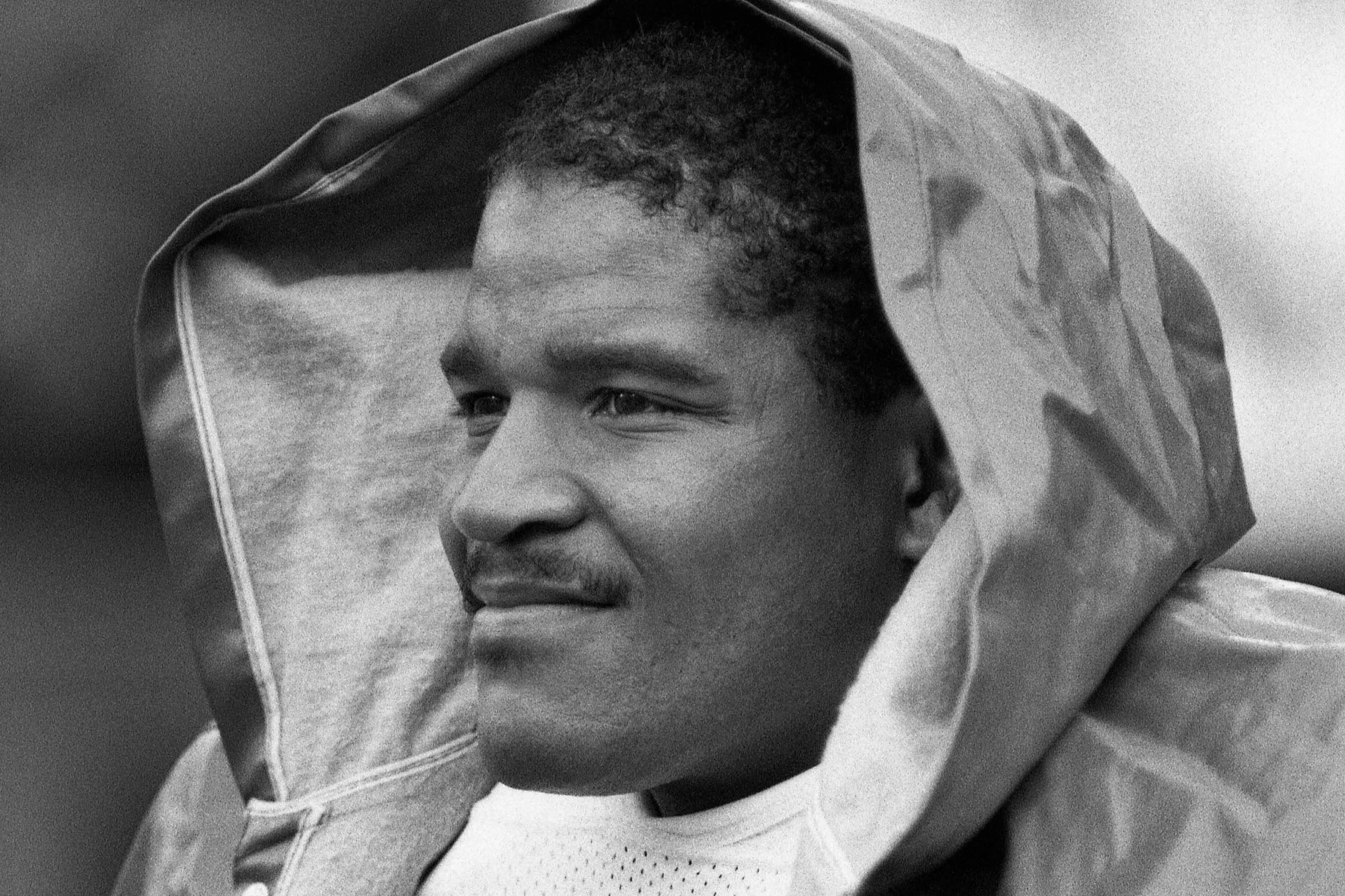 Chiefs legend Deron Cherry assists 'GEAR UP Against Cancer' campaign