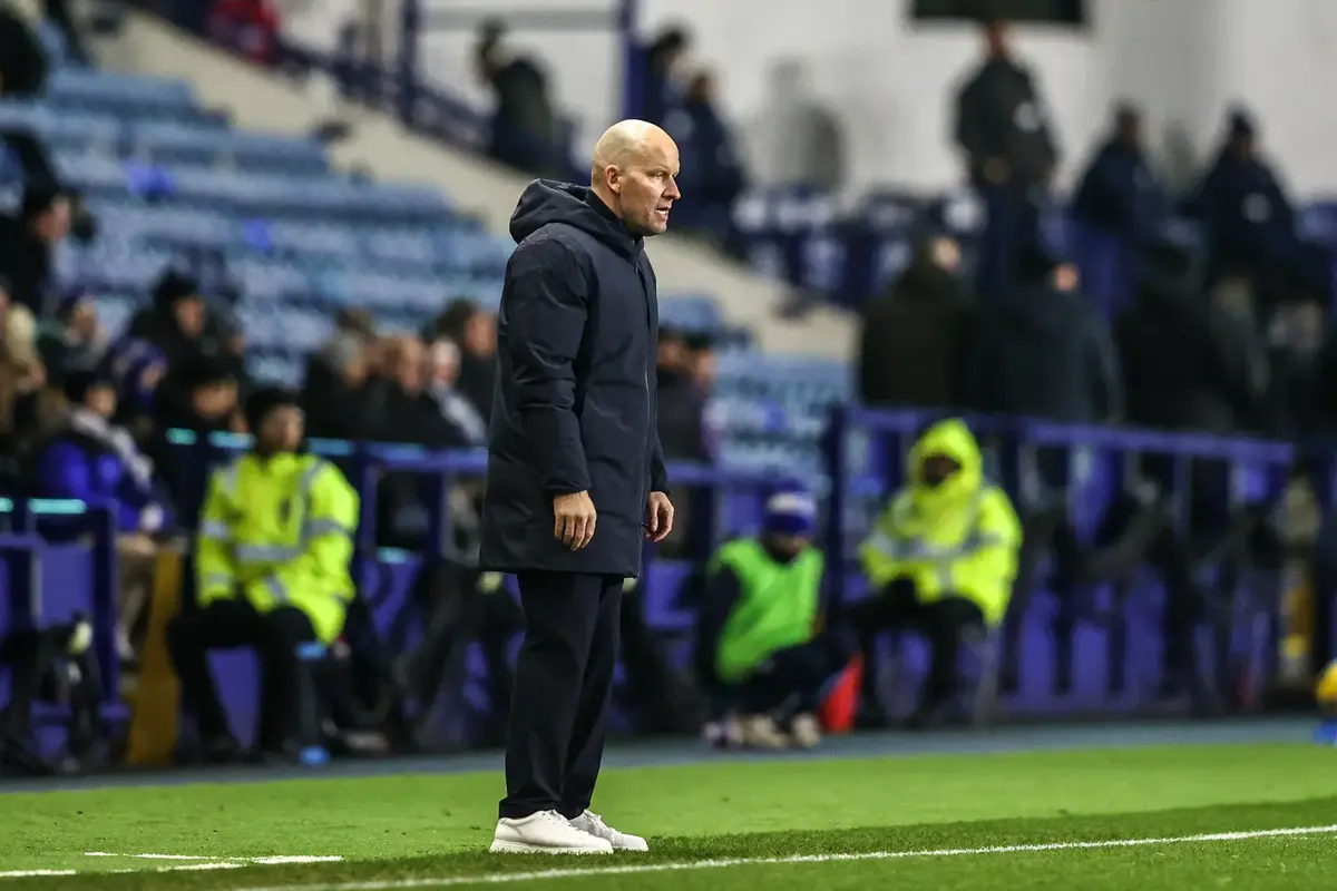 Sheffield Wednesday battle League One sides for Premier League striker