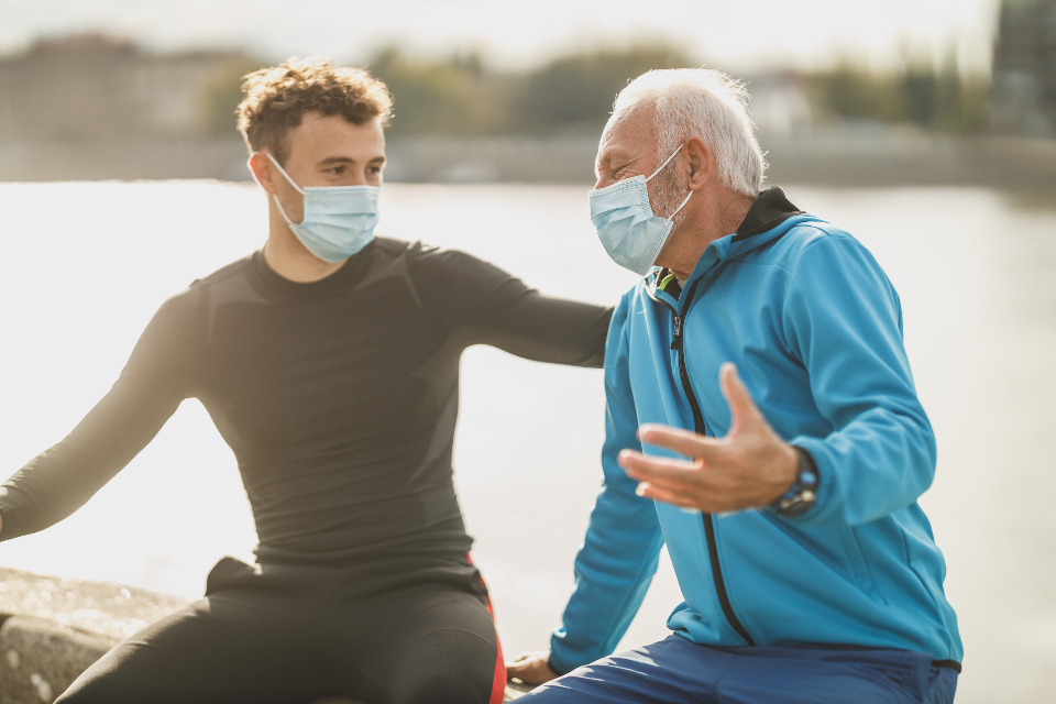 10 small gestures that mean the world to your aging parents