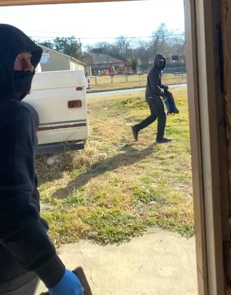 White Settlement police search for suspects after deadly shooting in ...