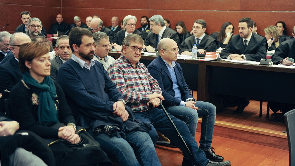 Cuatro exdirigentes del PNV encarcelados por corrupción reciben el ...
