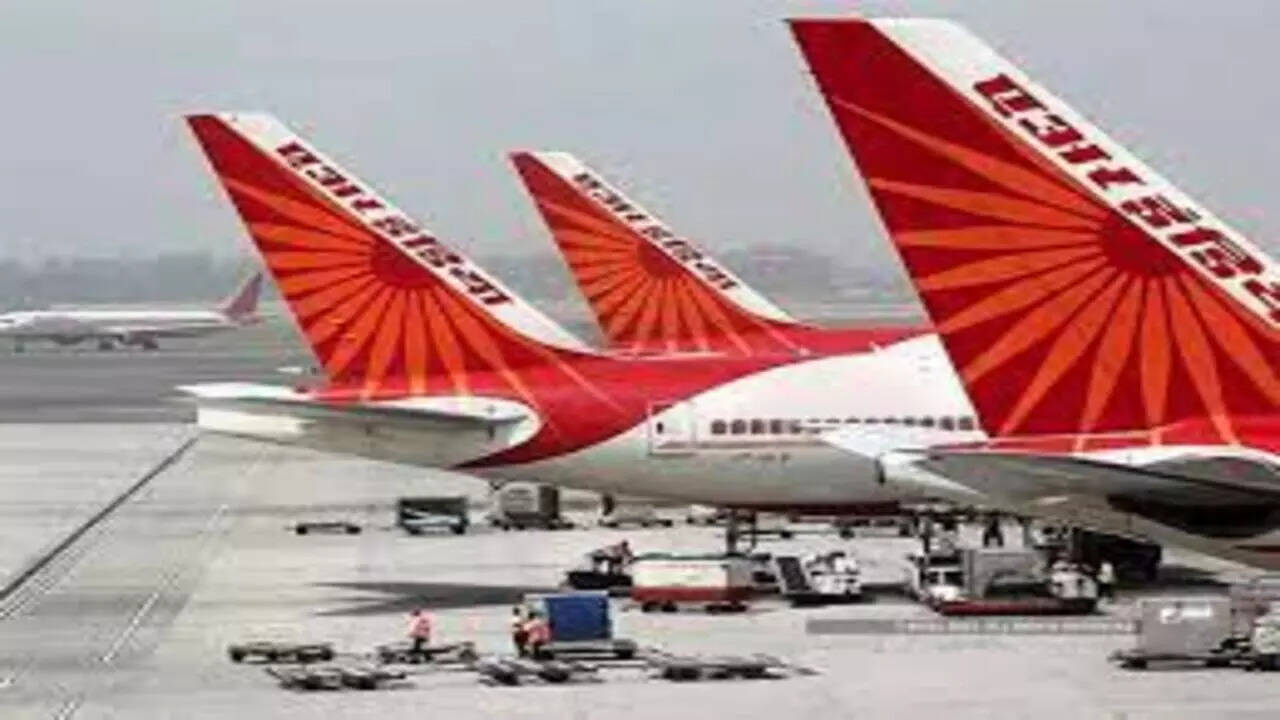 Fuel switch moves from 'run to cut off' on Air India Boeing 787-8 ...