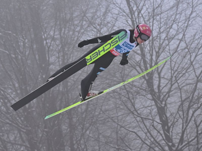 Skisprung-Weltcup der Damen in Hinzenbach: Erster Wettkampf nach den ...