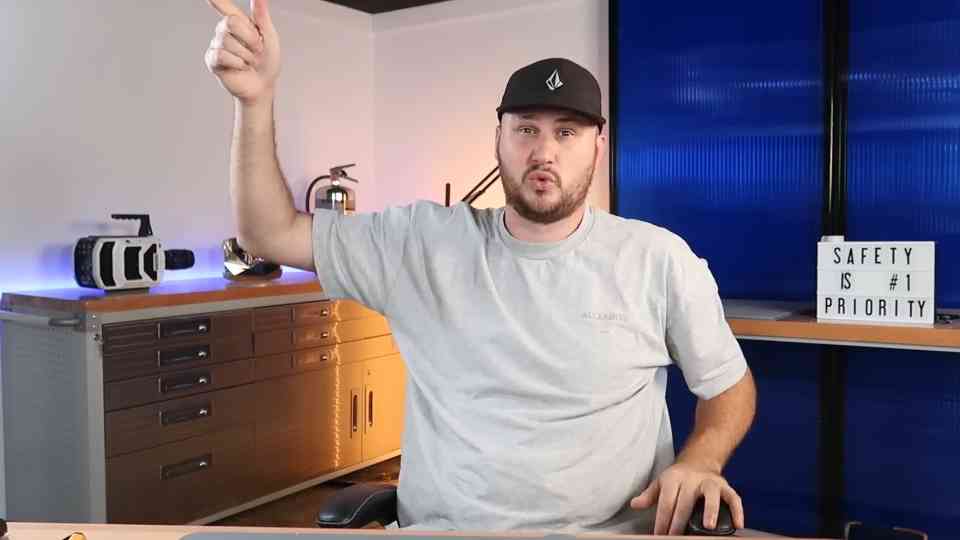 This is what “everyday carry” looks like in 2026… 10 gadgets that ...