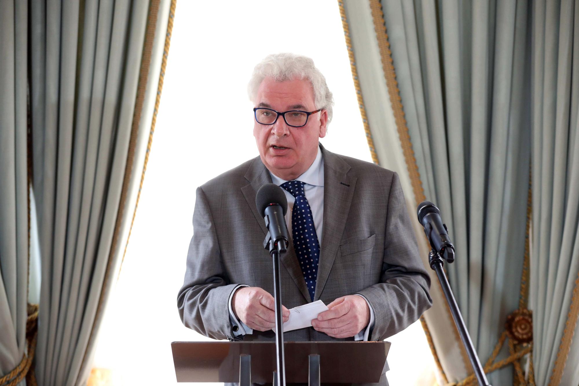 Horse Week: Peter Stewart steps down as chairman at Downpatrick Racecourse