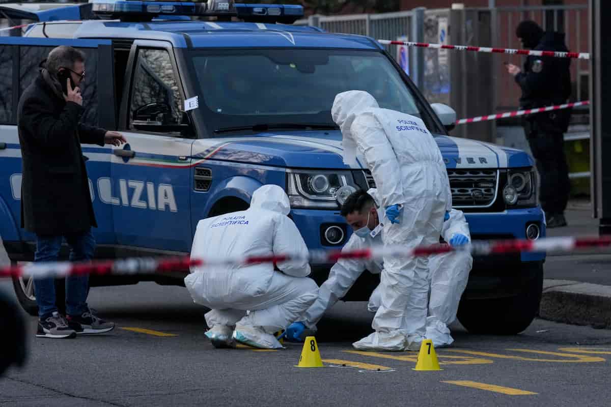 Ancora violenza a Rogoredo: ruba la pistola a un vigilante, 25enne ...