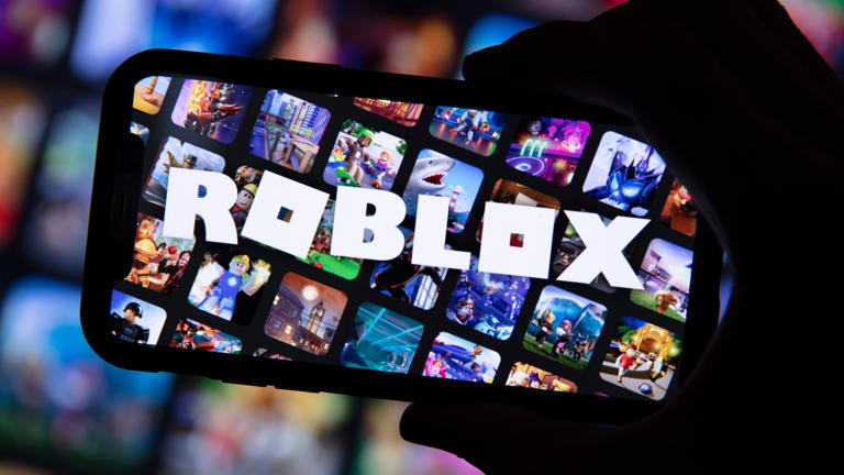 Parents ask Roblox board to stop attempts to force lawsuits out of the ...
