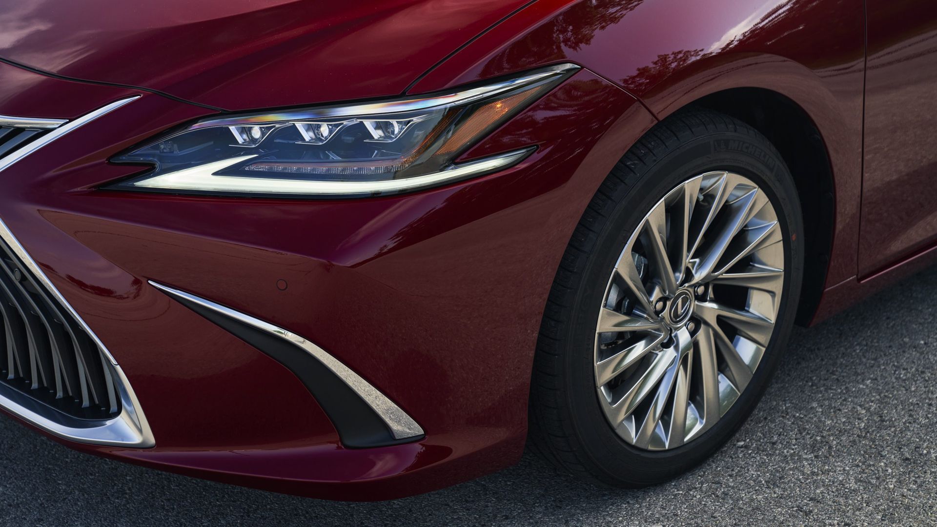 Here's how much you'll spend on a lightly used Lexus ES in 2026