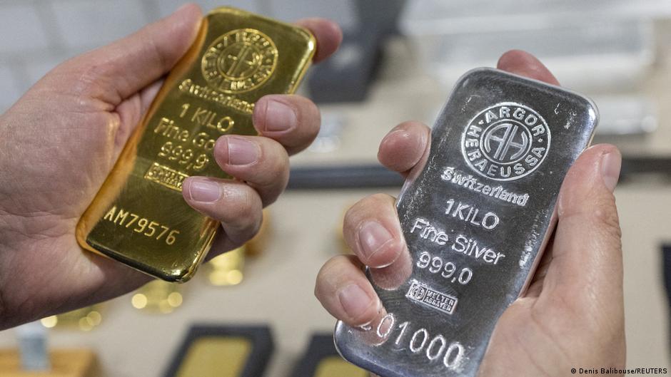 Why gold and silver prices suddenly collapsed?