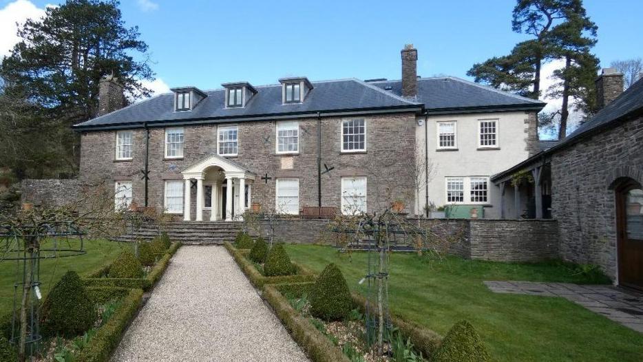 Mansion gets swimming pool go ahead despite planning row