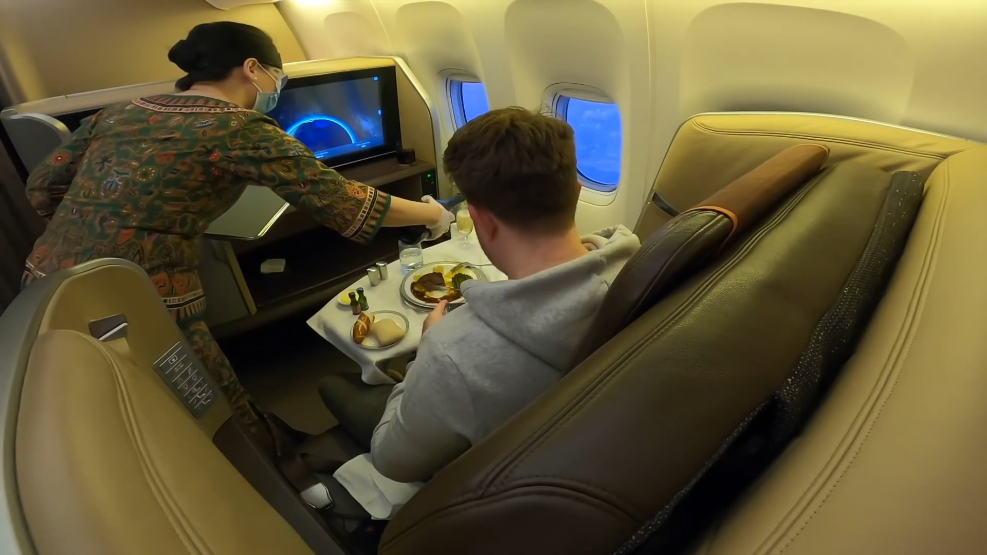 What it’s like flying Singapore first class alone to New York