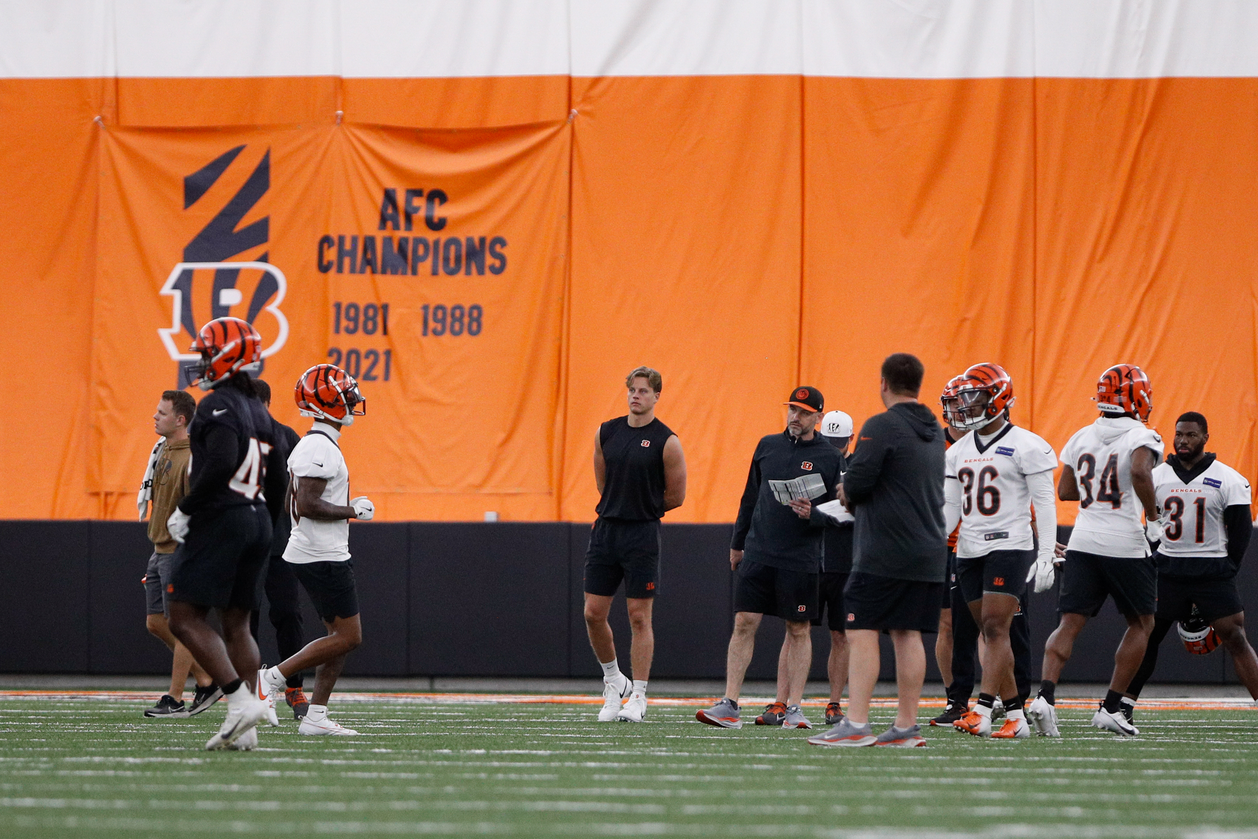 Bengals’ assistant QB coach disappears from official website