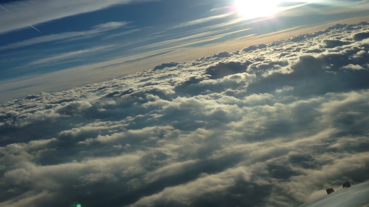 What happens to the human body at 40,000 feet in seconds