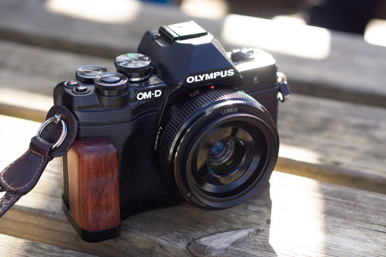 Best cameras under $300 in 2026 – top cameras for cheap prices