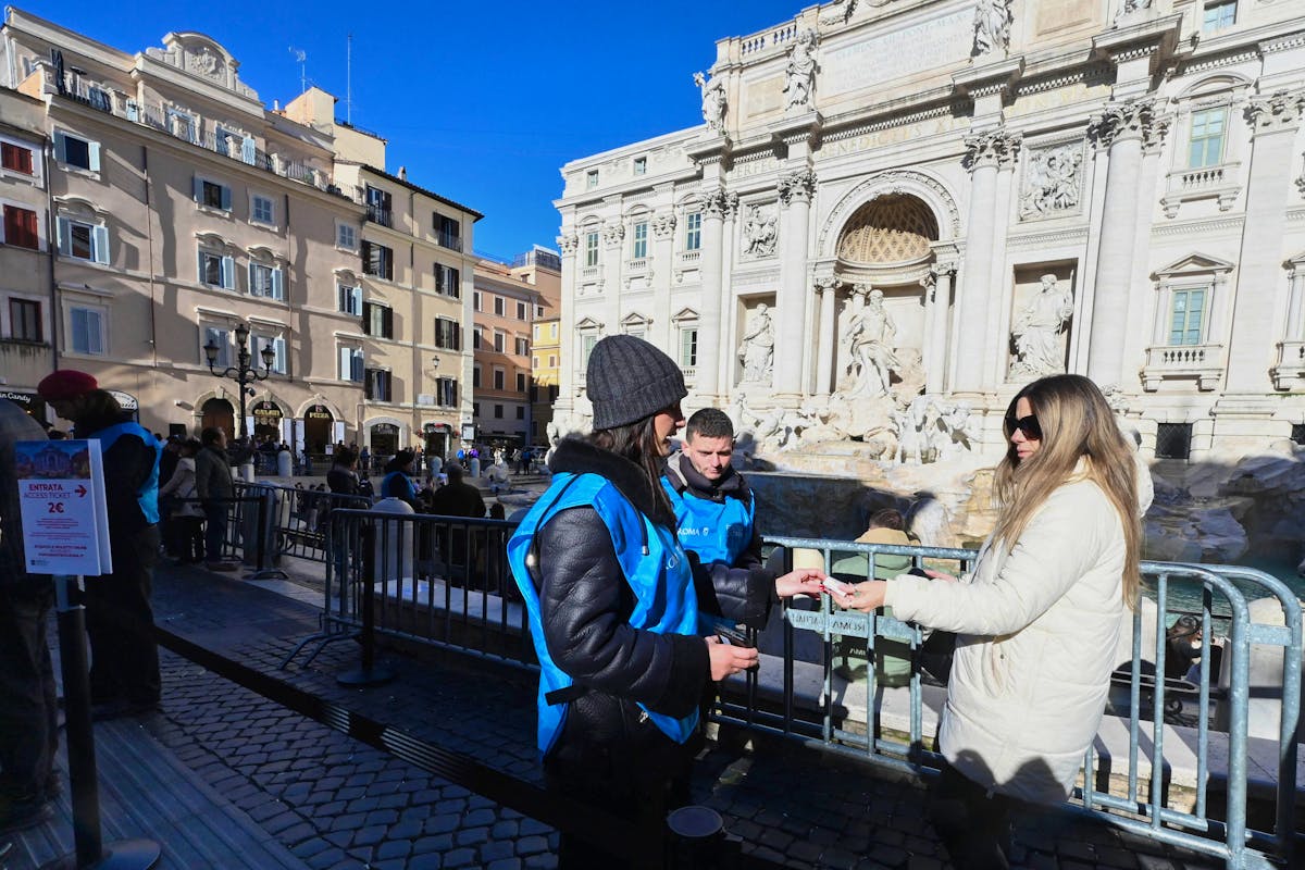 L'accès à la fontaine de Trevi est désormais payant