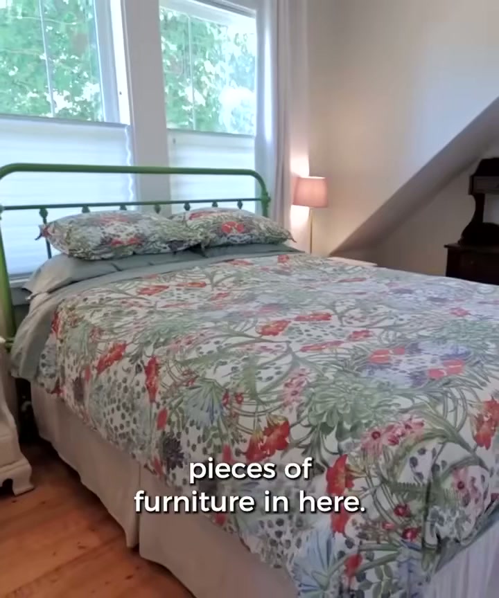 500 sqft home tour: Smart design inside a garage apartment! 😍 Would you ...