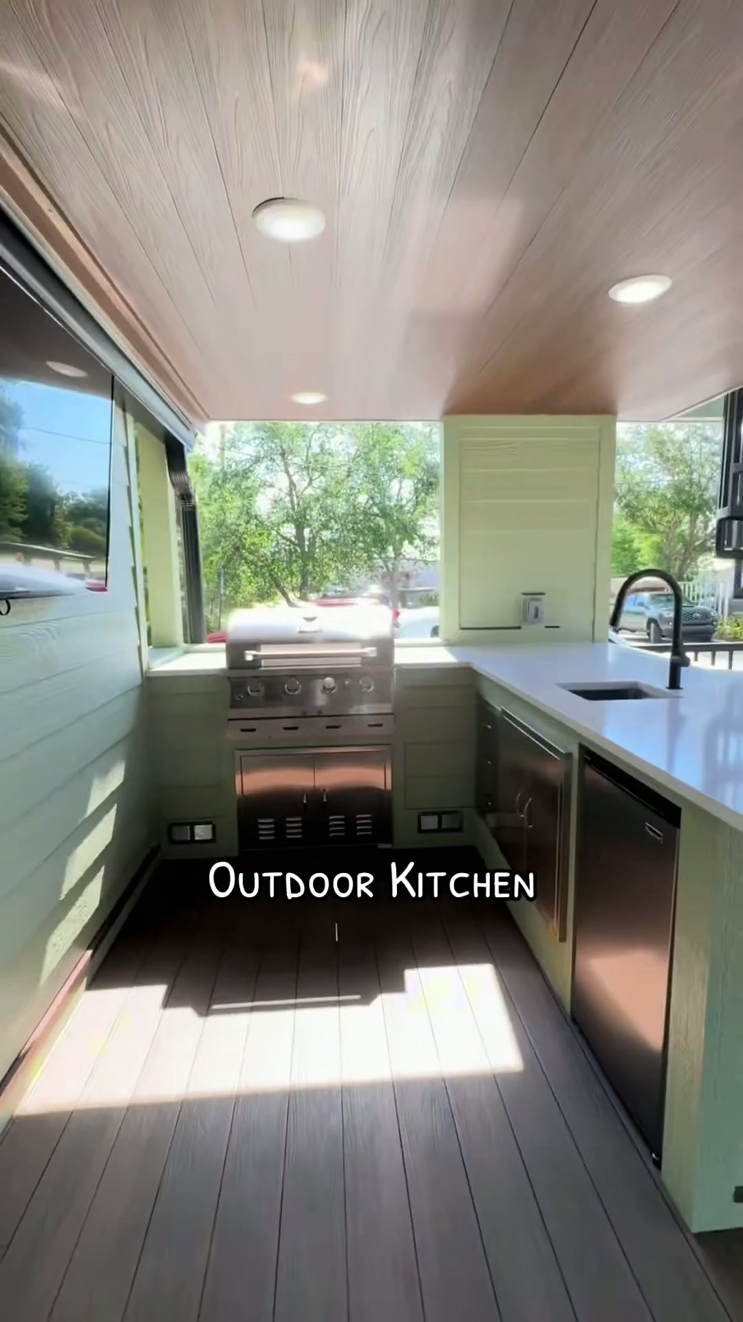 Beautiful 399 sqft home on wheels with a downstairs bedroom, full-size ...