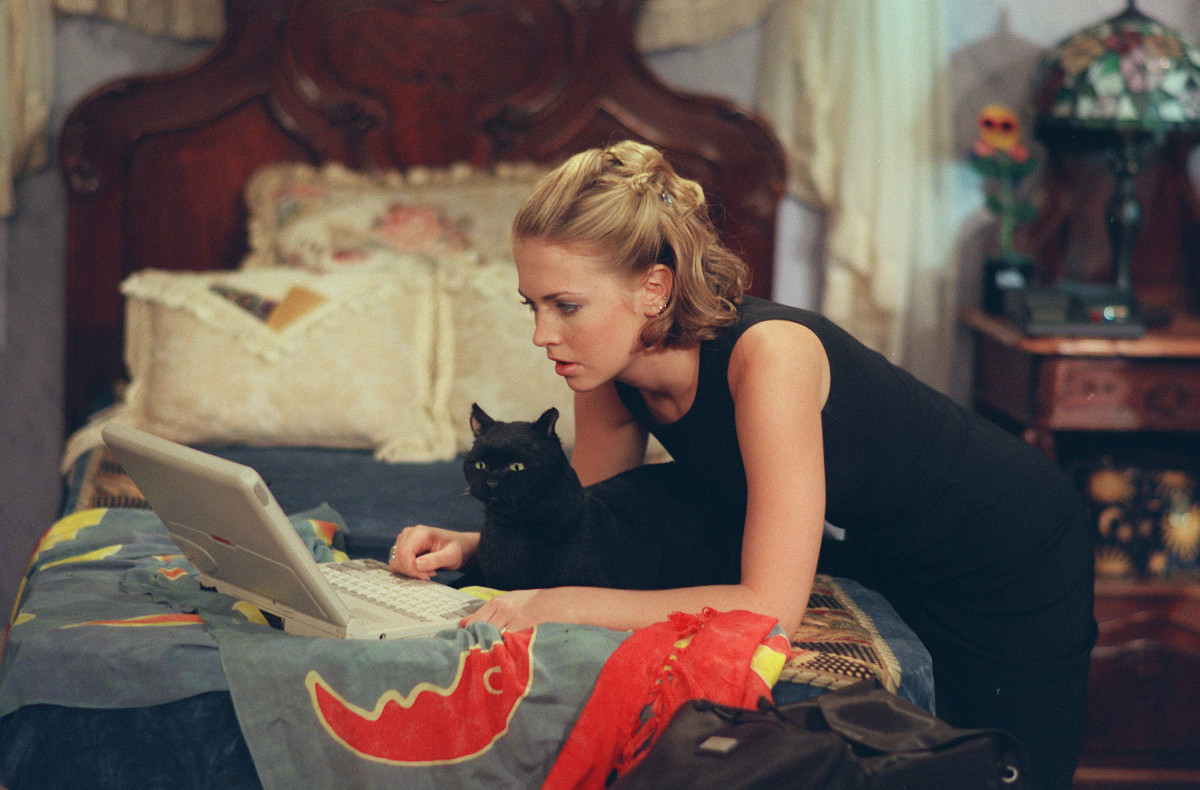 Discover your Sabrina the Teenage Witch character, based on birth month