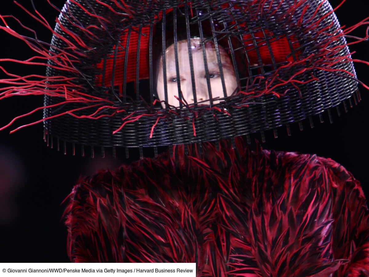 « Horn of plenty », macabre et inoubliable défilé McQueen