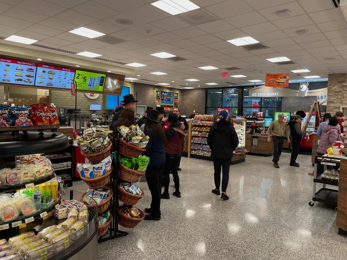Wawa sells for $7.4M in Hatboro: Report
