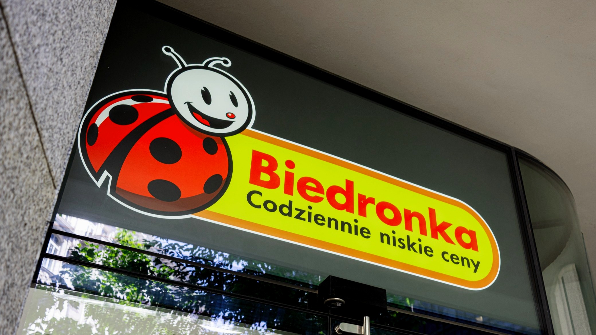 W Biedronce kawy Jacobs i Nescafe 60-80% taniej, łopatka po 7,99 zł ...