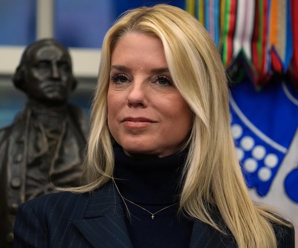 Bondi hires McCommas as chief of staff